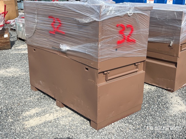 Knaack 89 Jobsite Gangbox with Contractors Supplies | Ritchie Bros ...