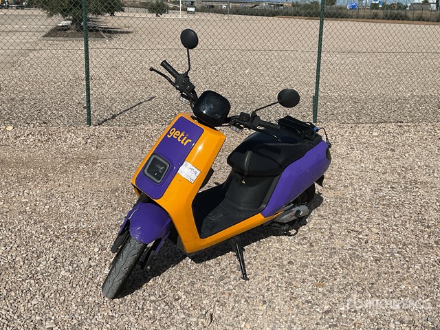2021 Urban Electric Motors LX05 Scooter | Ritchie Bros. Auctioneers