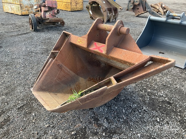 V-Ditching Excavator Bucket | Ritchie Bros. Auctioneers