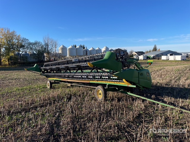2004 John Deere 630F 30 ft Flex Combine Header | Ritchie Bros. Auctioneers