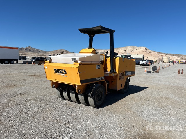 Rosco Tru-Pac 915 9 Wheel Pneumatic Roller | Ritchie Bros. Auctioneers