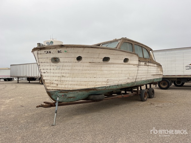 1954 Chris-Craft 33 ft Wood Cabin Barco de tripulacion (Inoperable) w/ Custom Built Trailer ...