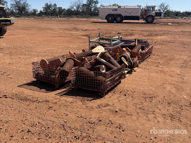 Quantity of Pins & Parts - Fits Hitachi EX2500/3600 | Ritchie Bros ...