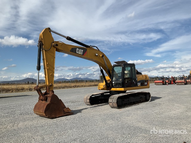 2010 Cat 323D Excavadora Hidráulica / Tracked Excavator | Ritchie Bros ...