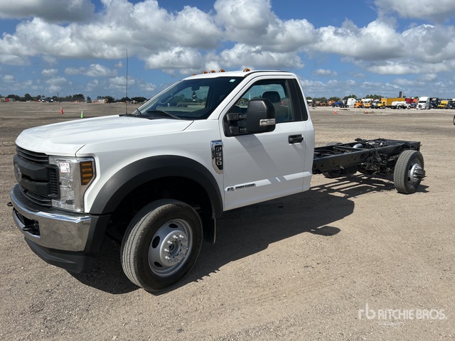 2018 Ford F-550 XL 4x4 Autocarro cabina e telaio | Ritchie Bros ...