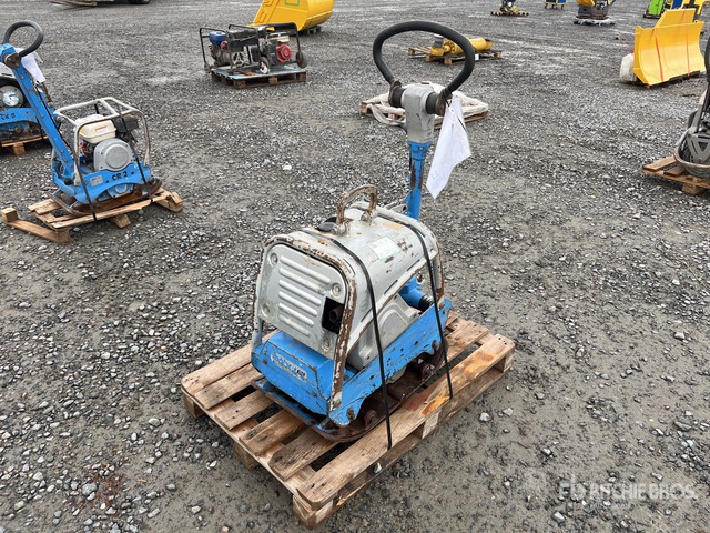 2013 Weber CR3E Reversible Vibratory Plate Compactor | Ritchie Bros ...