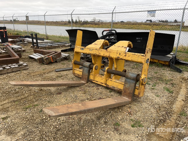 WBM 60 in Q/C Wheel Loader Forks | Ritchie Bros. Auctioneers