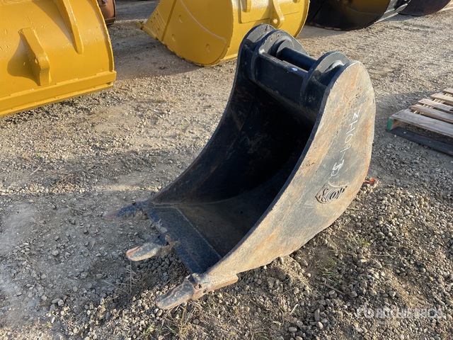 17 in Excavator Bucket - Fits Bobcat E85 | Ritchie Bros. Auctioneers