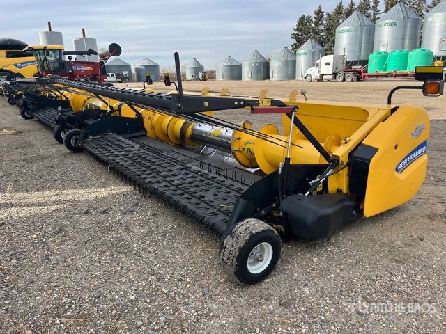 2013 New Holland 790cp 15 ft Combine Pickup Header | Ritchie Bros ...