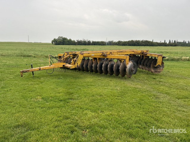 Towner 18 ft Offset Breaking Disc | Ritchie Bros. Auctioneers