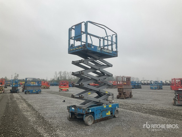 2012 Genie GS3246 Electric Elevador de tijera | Ritchie Bros. Auctioneers