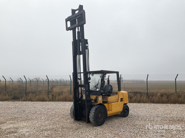2007 Cat DP40K2 Pneumatic Tire Forklift | Ritchie Bros. Auctioneers
