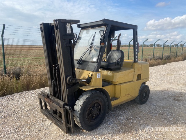 2007 Cat DP40K2 Pneumatic Tire Forklift | Ritchie Bros. Auctioneers