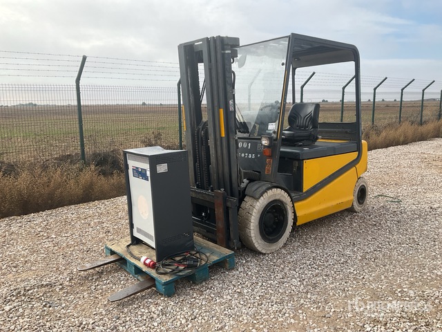 2008 OM XE40 Electric Forklift | Ritchie Bros. Auctioneers