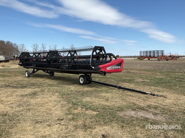 2013 Case IH 2152 35 ft Draper Combine Header | Ritchie Bros. Auctioneers