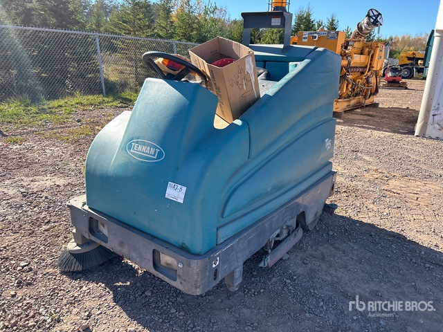 Tennant T15 Ride-On Floor Sweeper | Ritchie Bros. Auctioneers