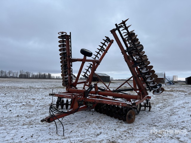 White 272 34 ft Tandem Disc | Ritchie Bros. Auctioneers