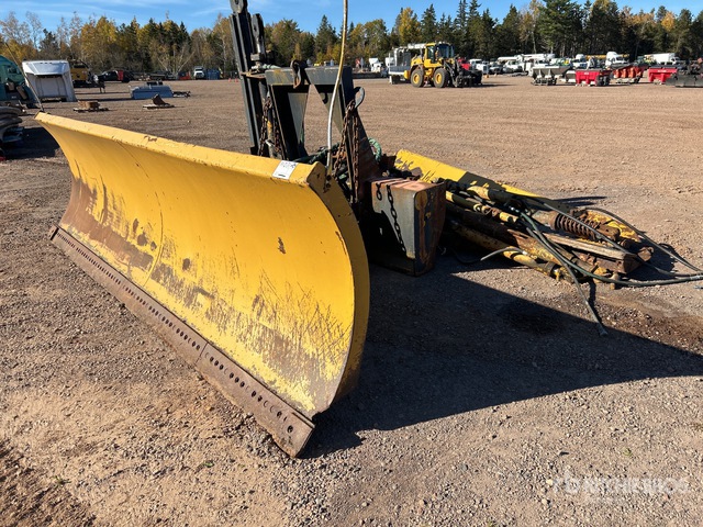 Craig 13 ft 3 in 2 Way Snow Plow - Fits Wheel Loader | Ritchie Bros ...