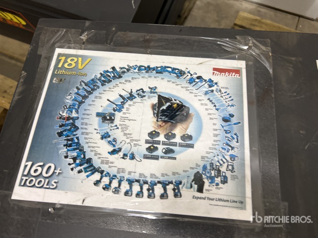 48 In Frontier Job Box w/ 25 PC Makita Power Tool Set Divers - Outils à ...