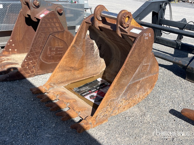 Cat 46 in Digging Godet d'excavatrice | Ritchie Bros. Auctioneers