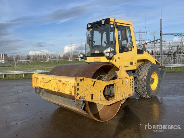 2008 Bomag 213D4 Smooth Drum Compactor | Ritchie Bros. Auctioneers