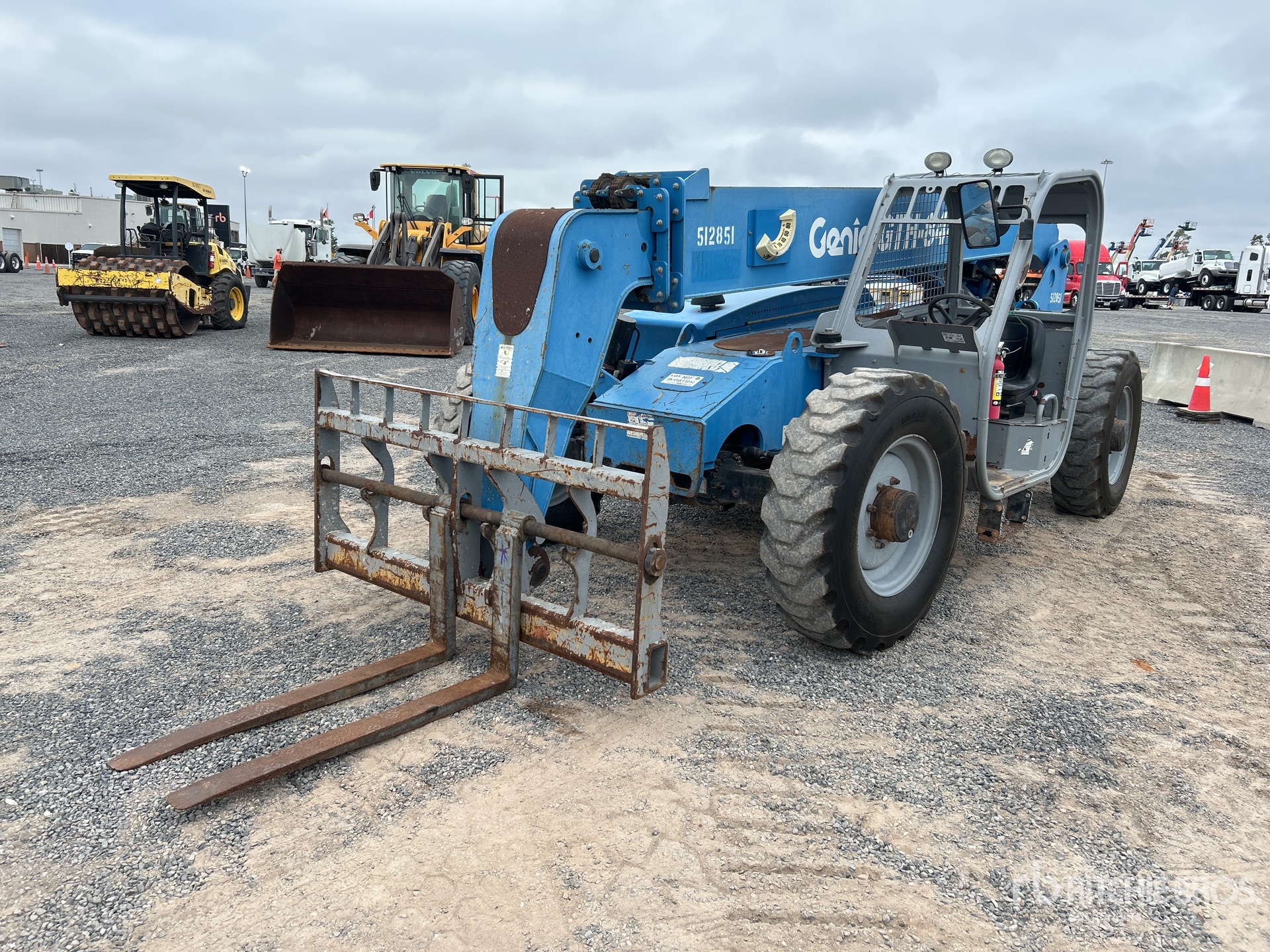 2013 Genie GTH-844 Telehandler | Ritchie Bros. Auctioneers