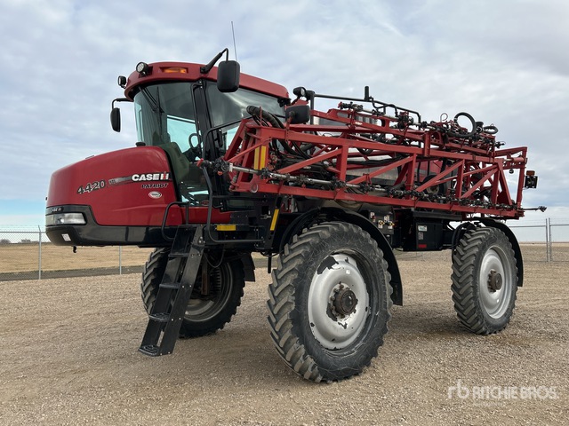2011 Case IH Patriot 4420 120 ft 4x4 High Clearance Self-Propelled ...