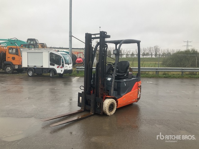 2018 Toyota 8FBE16T Pneumatic Tire Forklift | Ritchie Bros. Auctioneers