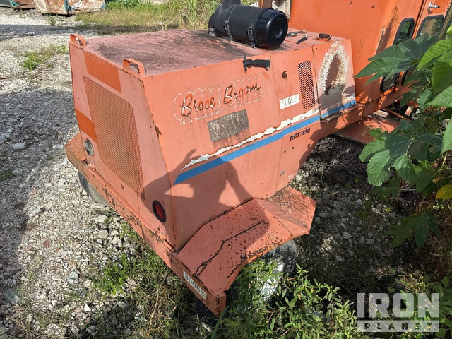 2005 Broce RCT350 Self-Propelled Broom (Inoperable) in Bunnell, Florida ...