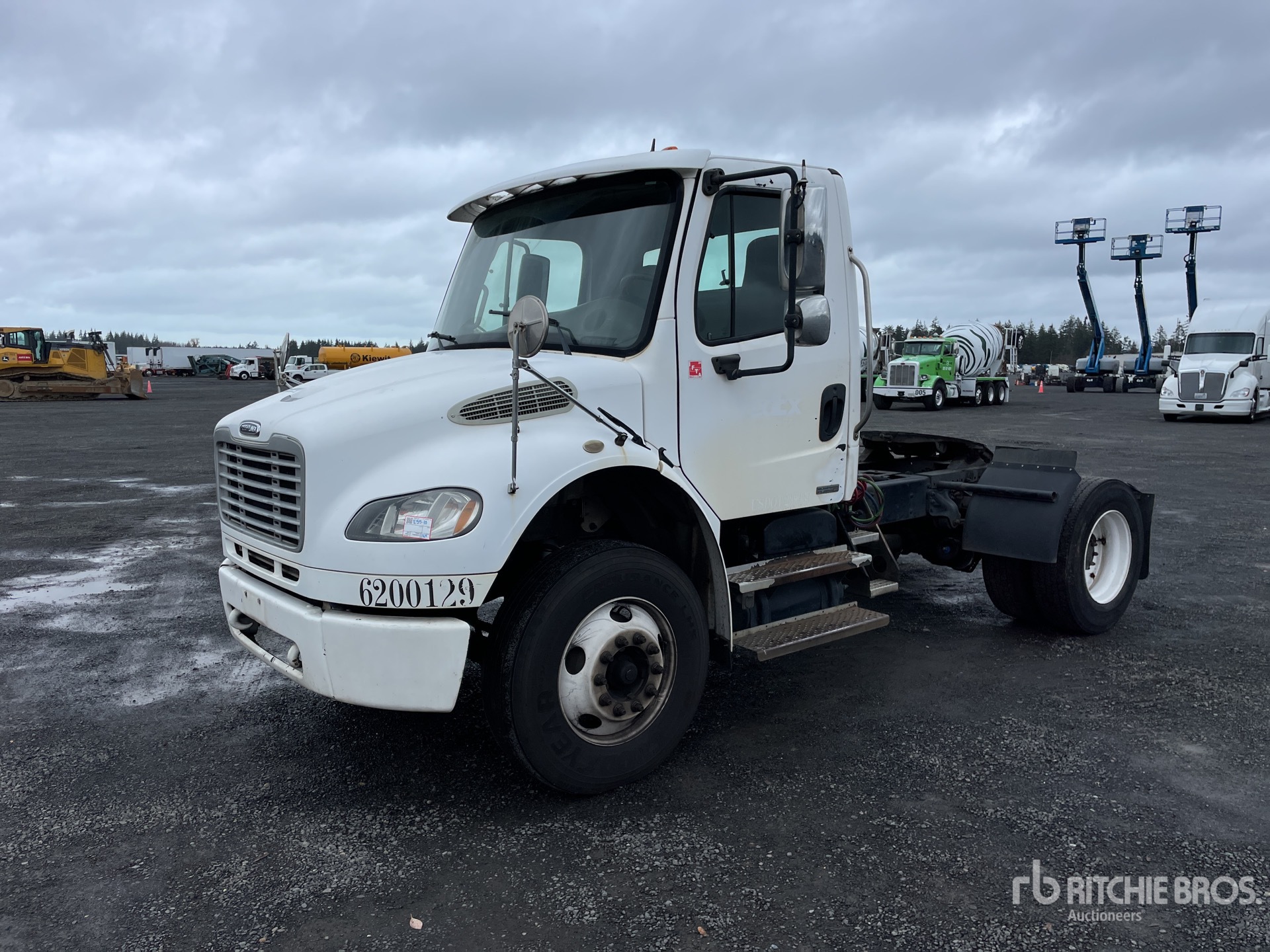2006 Freightliner M2 4x2 Cabeza Tractora Cabina Corta | Ritchie Bros ...