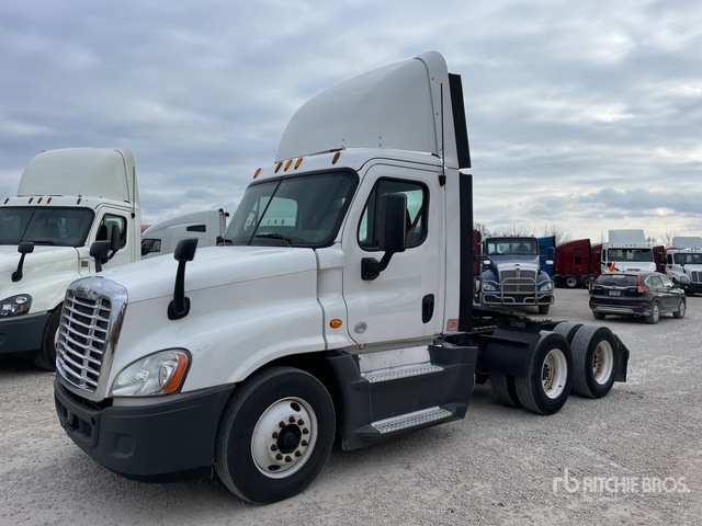 2015 Freightliner Cascadia 125 6x4 T/A Day Cab Truck Tractor | Ritchie ...