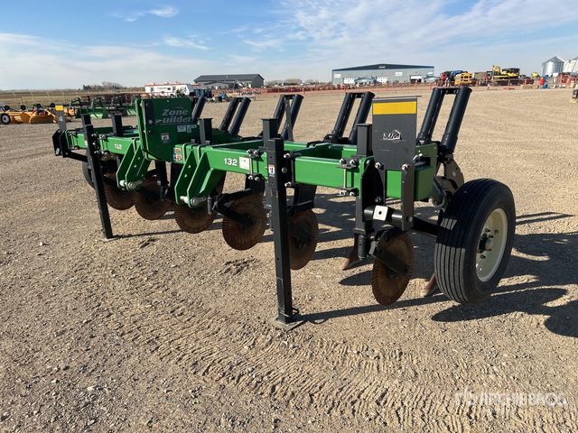 2013 Unverferth Zone-Builder 132 13 ft 3-Point Subsoiler | Ritchie Bros ...