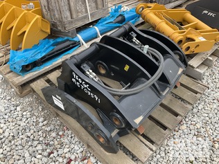 2019 Cat Wheel Loader Quick Coupler (Unused) in Broadview Heights, Ohio ...