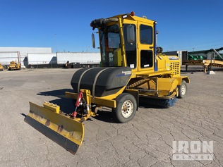 2018 (unverified) Superior DT74-J Self-Propelled Broom in Indianapolis ...