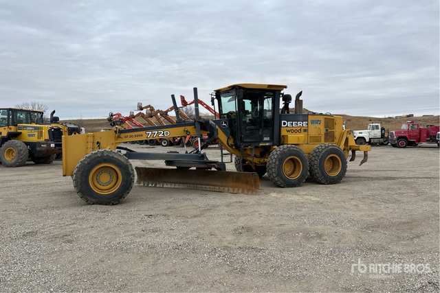 2006 John Deere 772D AWD Motor Grader | Ritchie Bros. Auctioneers