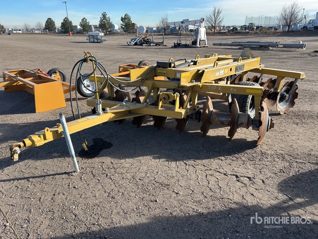 Rome TACW-16-B1 11 ft Offset Vertical Discos | Ritchie Bros. Auctioneers