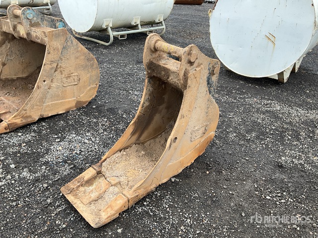 Hill 430 mm Digging Excavator Bucket | Ritchie Bros. Auctioneers