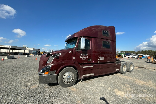 2009 Volvo VNL 6x4 T/A Sleeper Truck Tractor | Ritchie Bros. Auctioneers