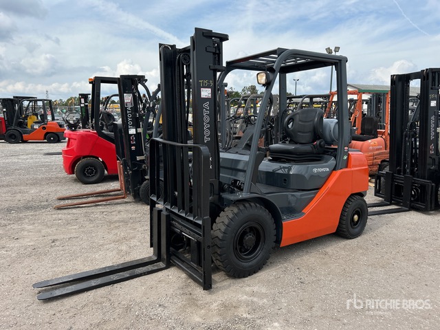 2008 Toyota 8FGU25 4900 lb Pneumatic Tire Forklift | Ritchie Bros ...