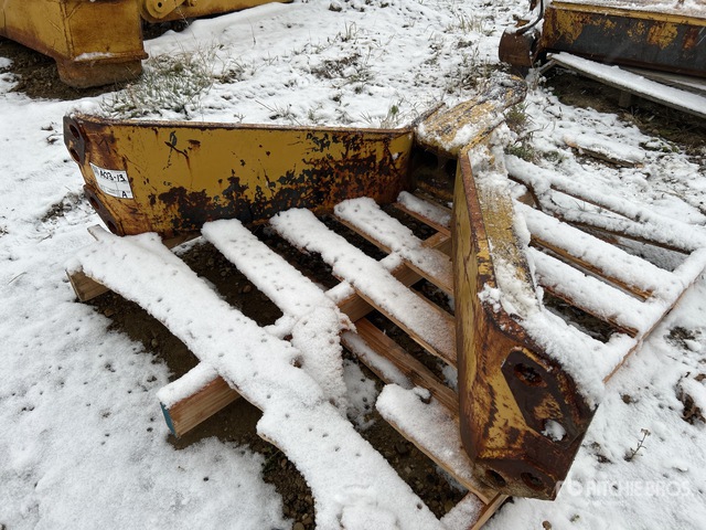 Cat Crawler Tractor Drawbar | Ritchie Bros. Auctioneers