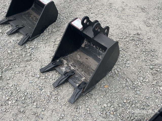 2018 Alo AB 16 in Bucket Backhoe Attachment | Ritchie Bros. Auctioneers
