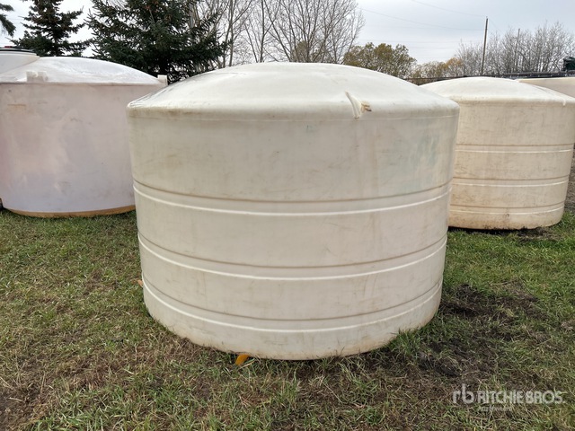 1000 L Poly Water Tank | Ritchie Bros. Auctioneers
