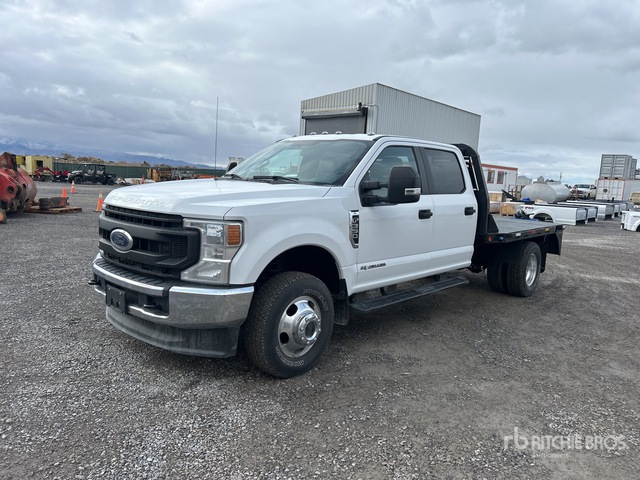 2020 Ford F-350 XL 4x4 Crew Cab Flatbed Truck | Ritchie Bros. Auctioneers
