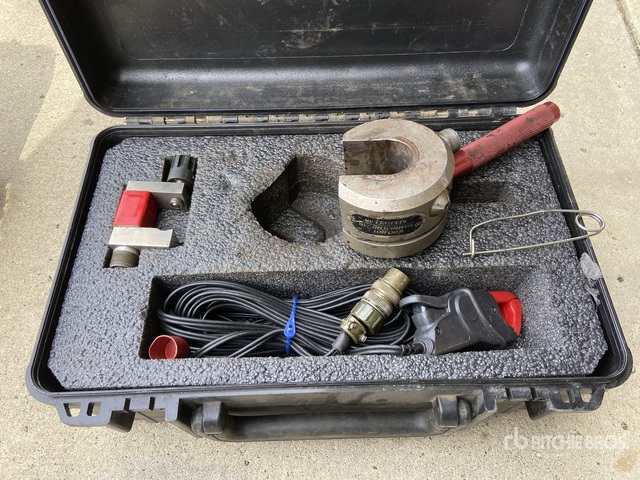 Echometer Model E Well Analyzer and Load Cell Attrezzatura per ...