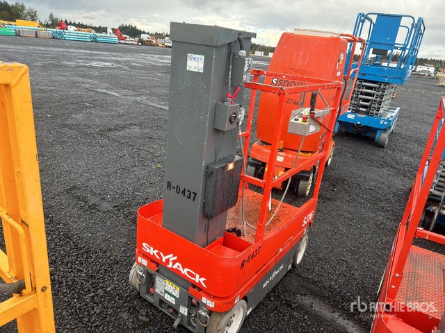 2018 Skyjack SJ16 Vertical Mast Lift | Ritchie Bros. Auctioneers
