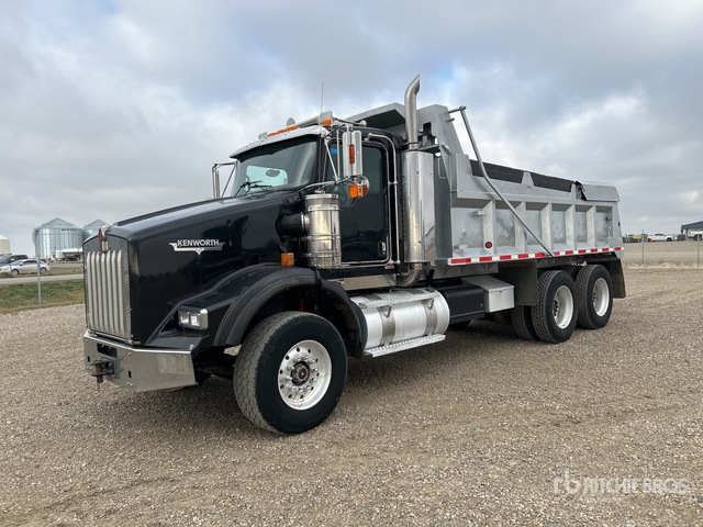 2006 Kenworth T800 6x4 T/A Dump Truck | Ritchie Bros. Auctioneers
