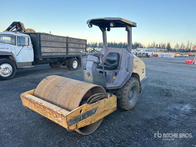 2014 Dynapac CA1300D Smooth Drum Compactor | Ritchie Bros. Auctioneers