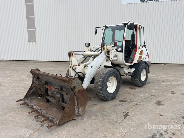 2014 Volvo L25F Chargeuse Sur Pneus Wheel Loader | Ritchie Bros ...
