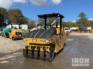 2017 Cat CW16 9 Wheel Pneumatic Roller in Snellville, Georgia, United ...