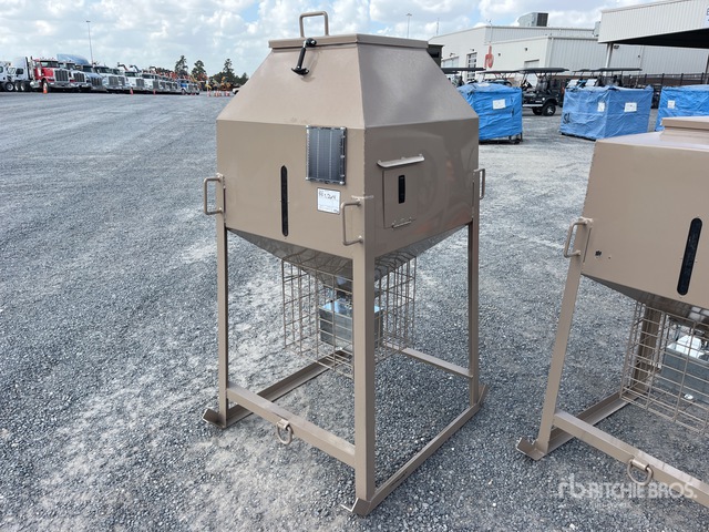 Big Daddy Feeders 700 LB Solar Deer Feeder w/ Timer (Unused) | Ritchie ...